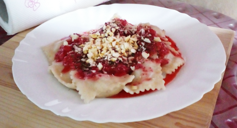 Strawberry Ravioli - The Wannabe Healthy Fruit Bat